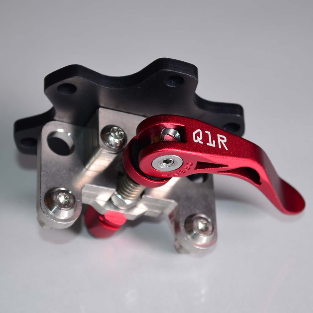 Quick Release Q1R Universal Lado Base | Simufy