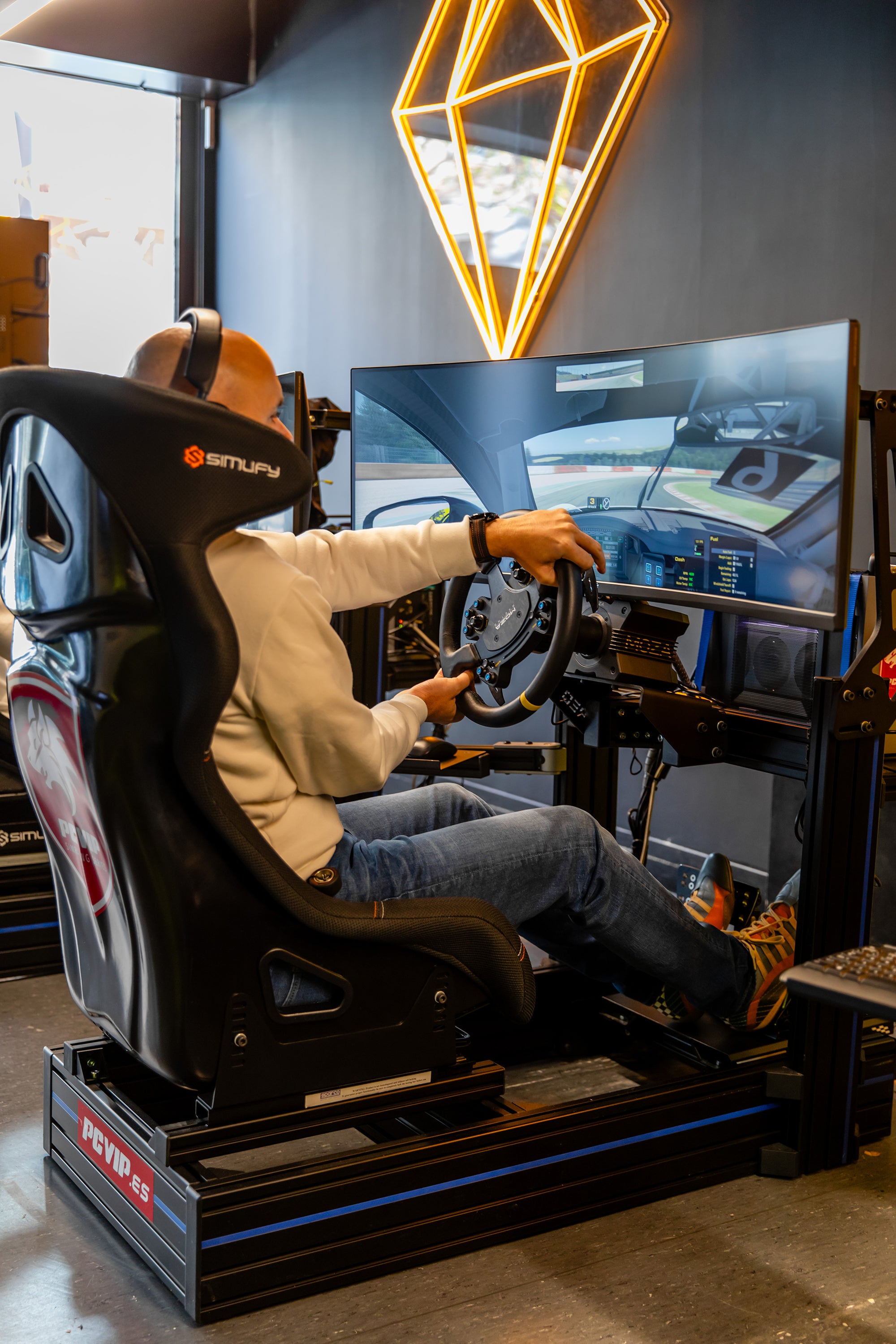 Simulador Profesional en Diamond Esports | Simufy